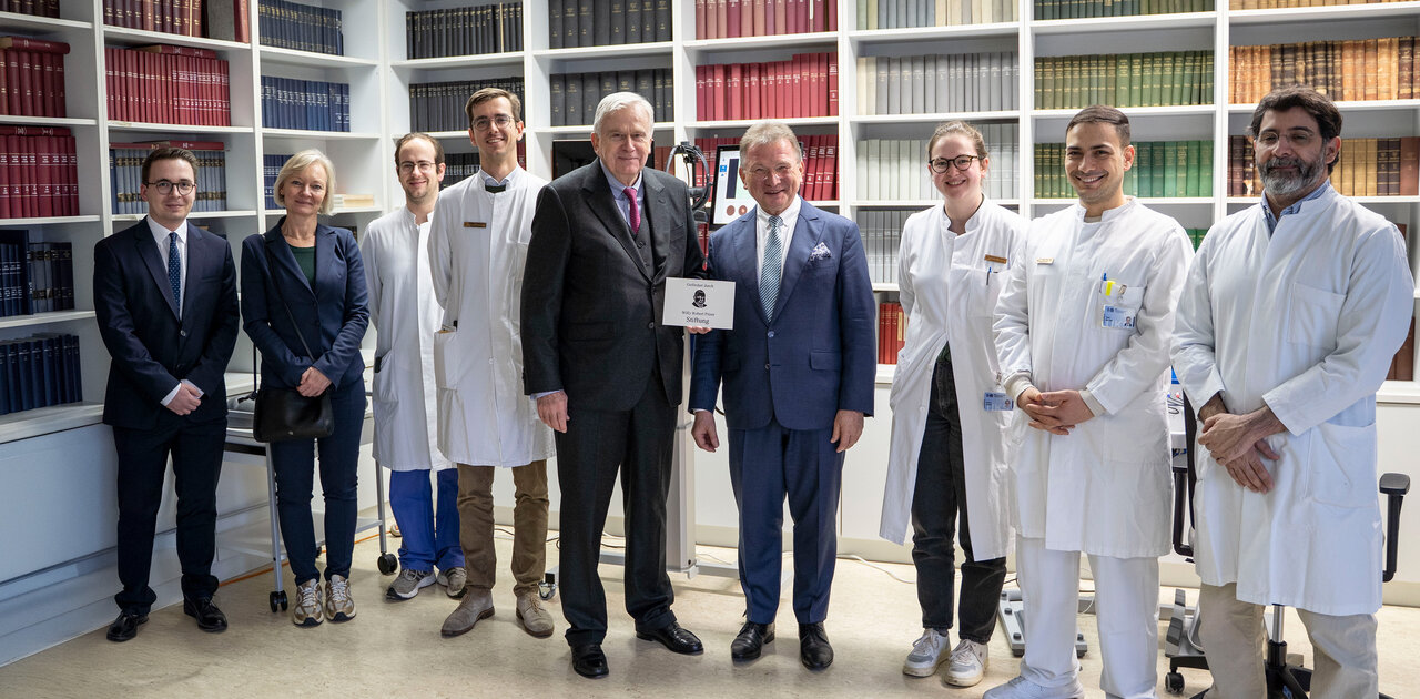 Neuer Eyesi Indirect Simulator erstmals bei den Homburger ...